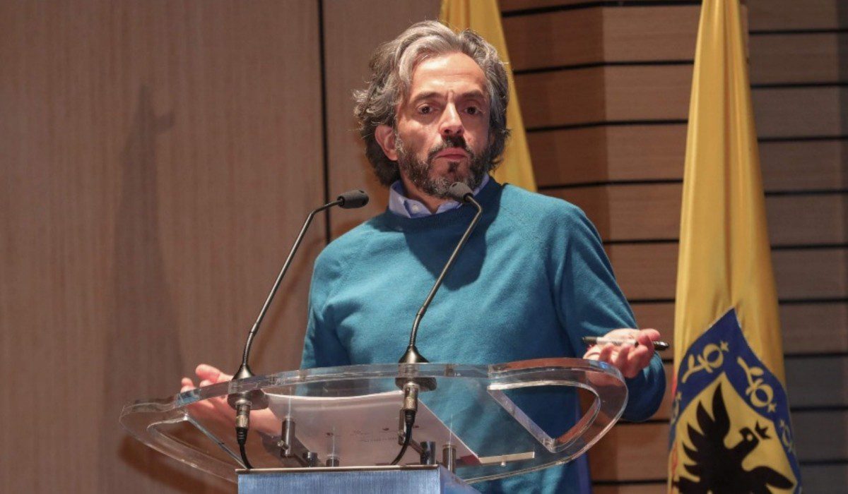 Juan Daniel Oviedo sí será candidato a la Alcaldía de Bogotá