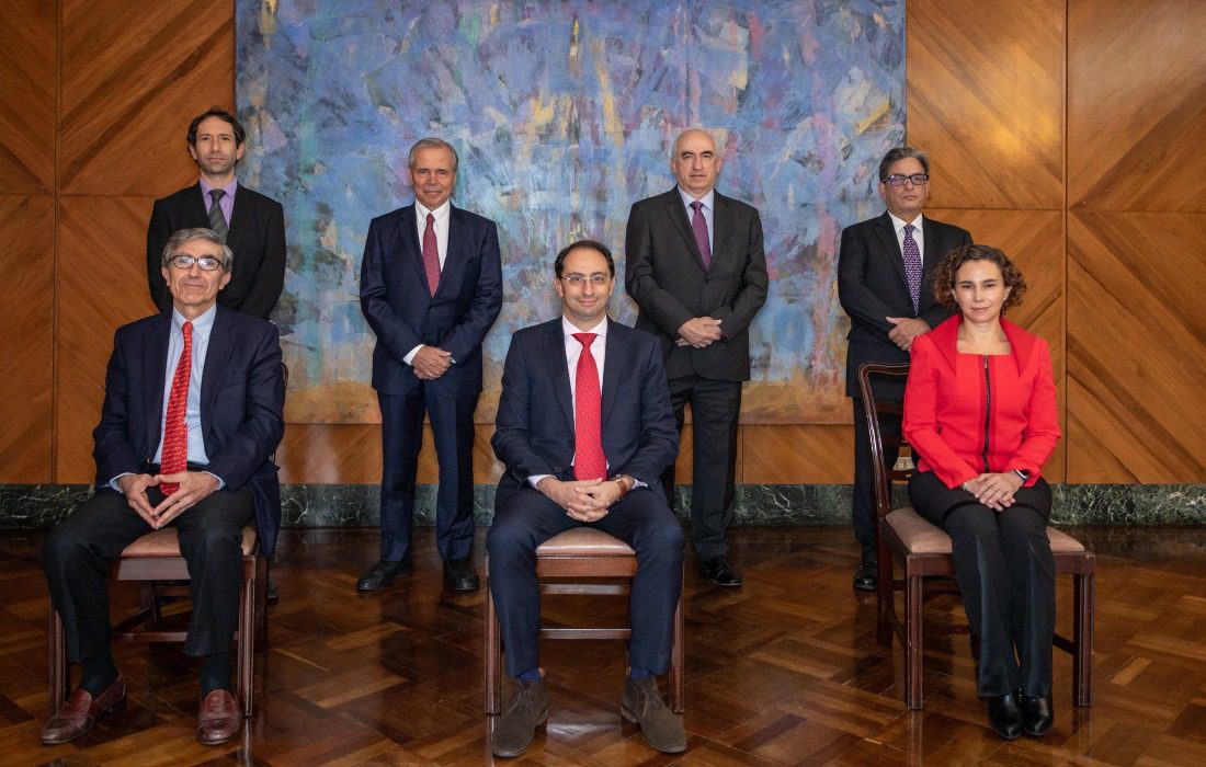 ¿Cuántos codirectores del BanRep puede cambiar Petro?