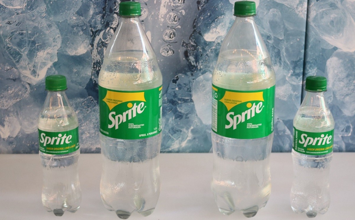 Botella de Sprite cambió de color para reciclarlas más fácil