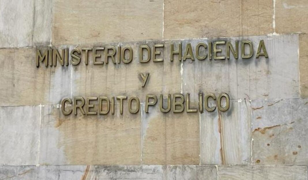 Petro defiende venta directa de TES por $23 billones; analistas alertan ...