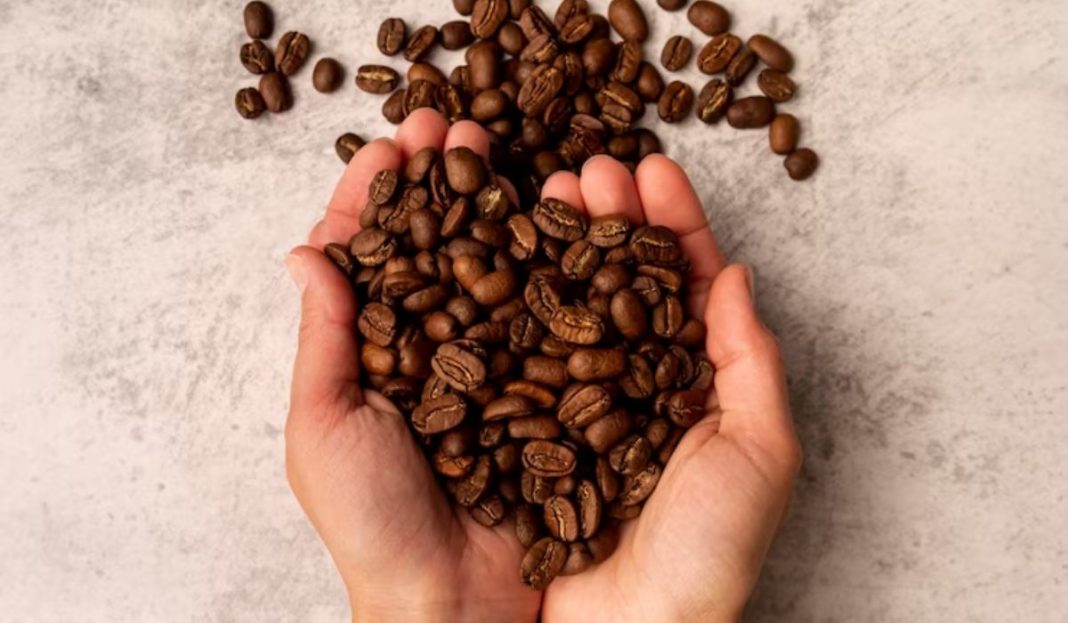 ¿Con qué frecuencia consumen y compran café los colombianos?