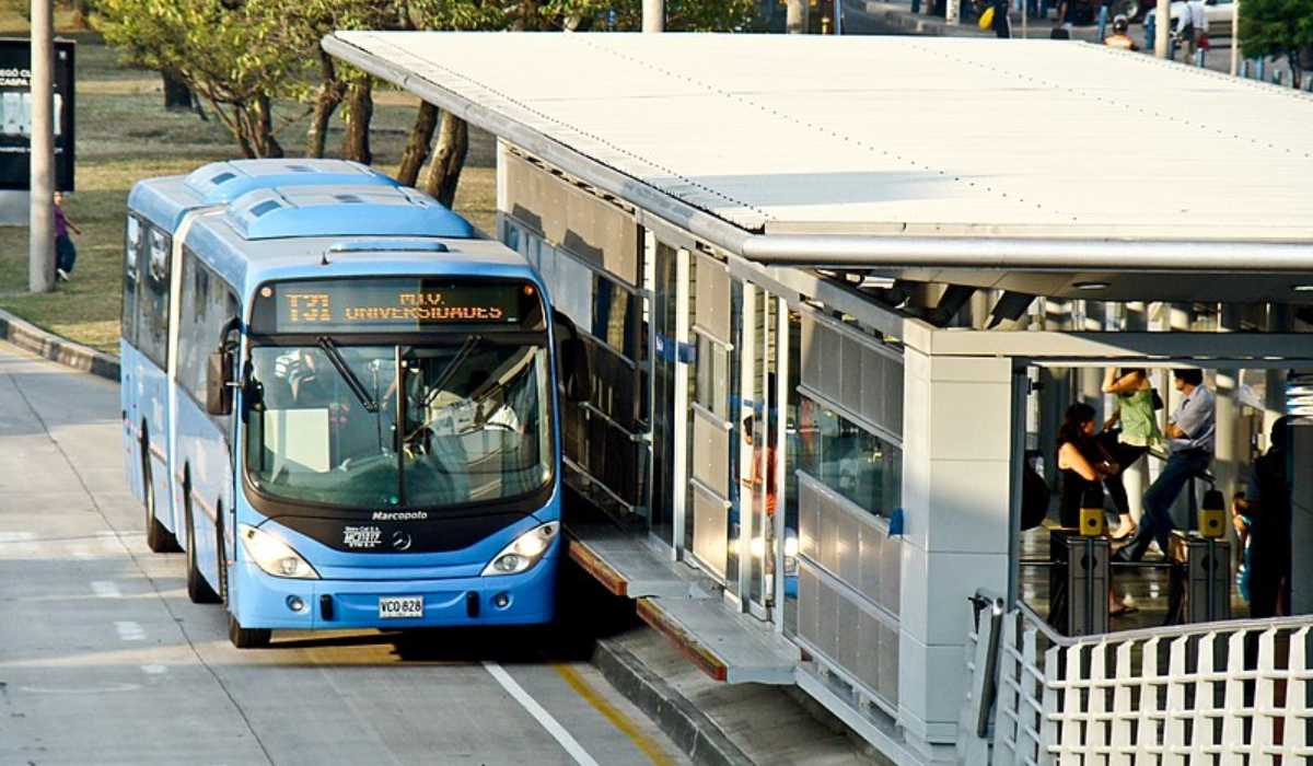 Empresarios alertan por salida de buses del MIO en Cali
