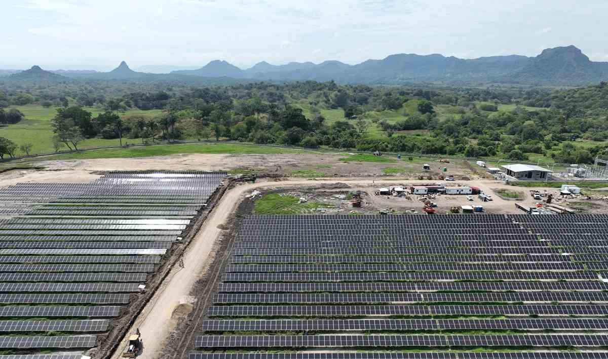 Parque de energía solar fotovoltaico Tepuy ya genera energía en Colombia