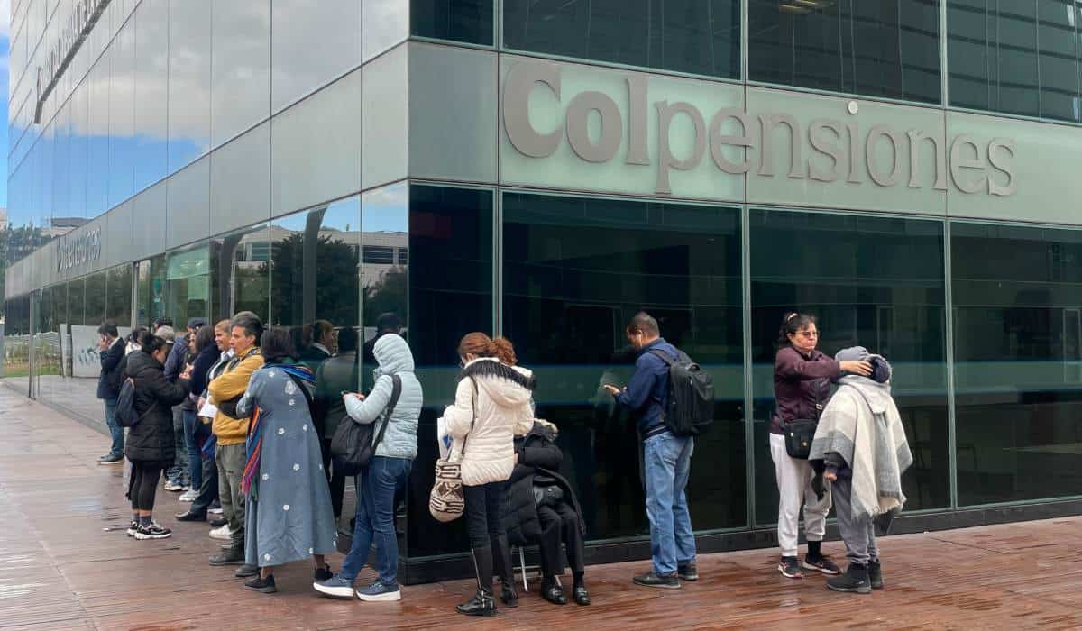 ¿Sigue siendo obligatorio cotizar a pensión en Colpensiones?: Hay cambio clave