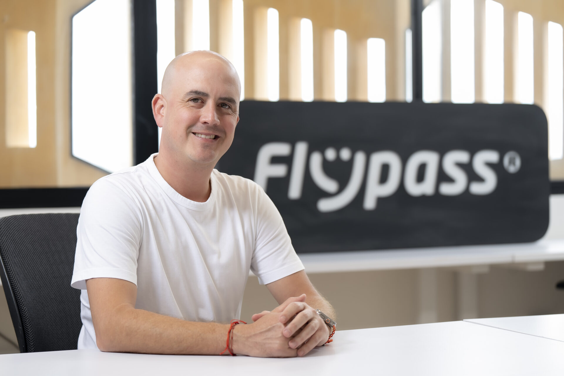 Más de dos horas puede ahorrarse viajando con Flypass