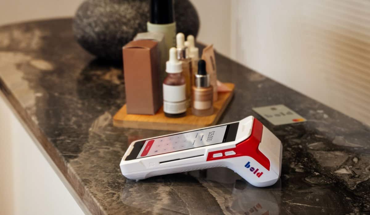 Bold lanza datáfono para recibir pagos con tarjetas, Nequi, Daviplata y ...