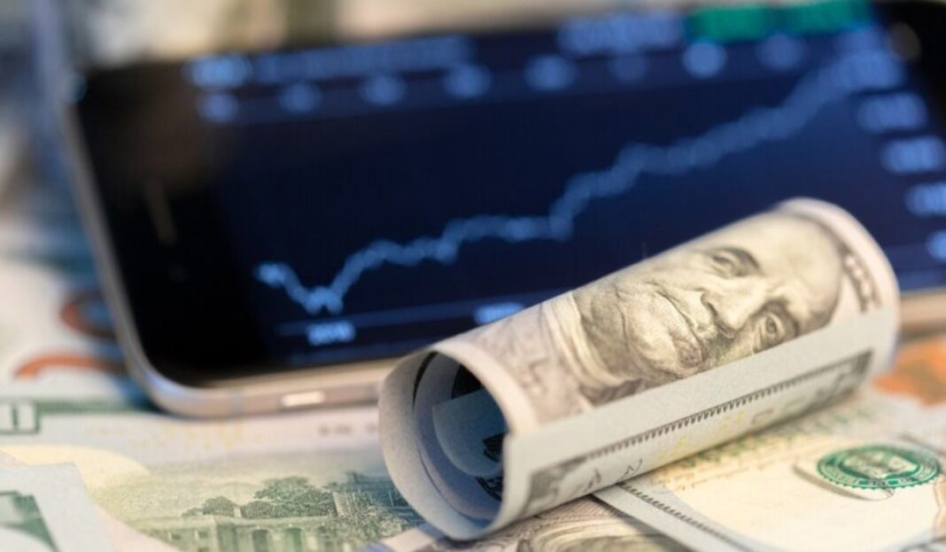 Dólar en Colombia termina con leve alza: Alcanzó los $4.430