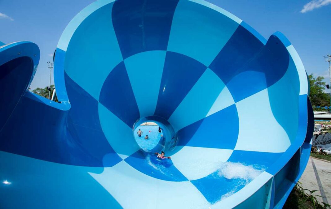 Parque acuático cerca a Bogotá con piscina de olas, toboganes: Entrada ...
