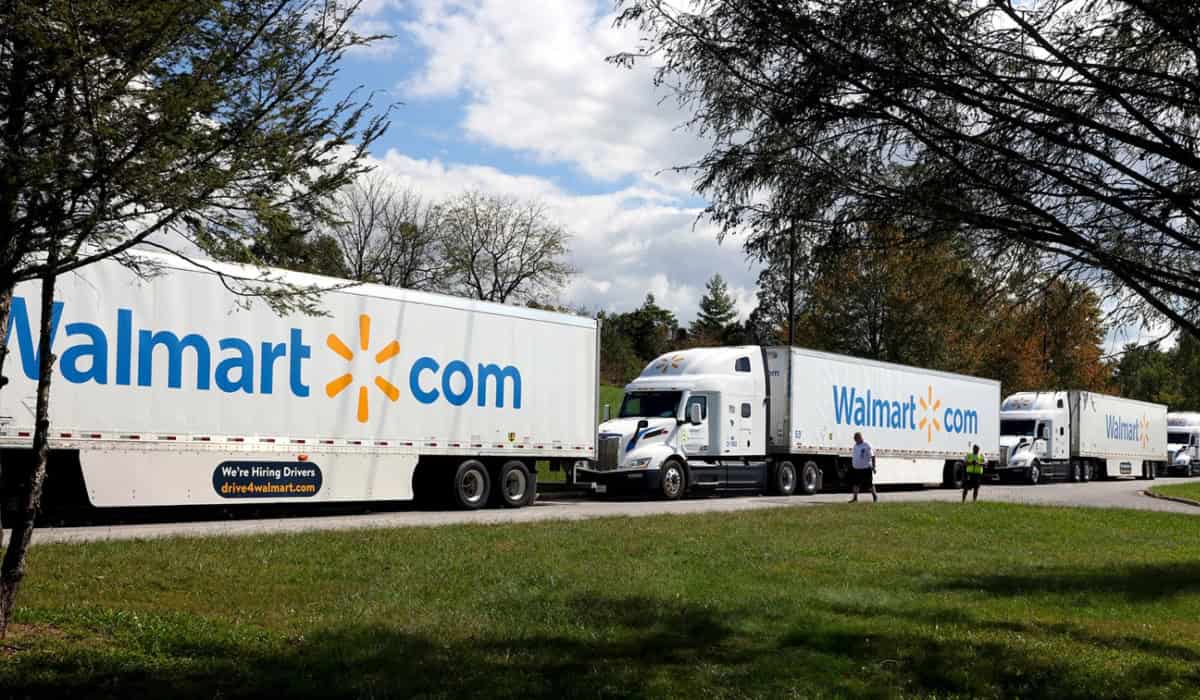 Trump dice a Walmart que se “trague los aranceles” tras alerta del ...