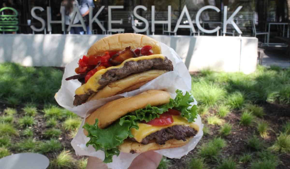 Acción de Shake Shack se dispara con plan para abrir 12 restaurantes en ...